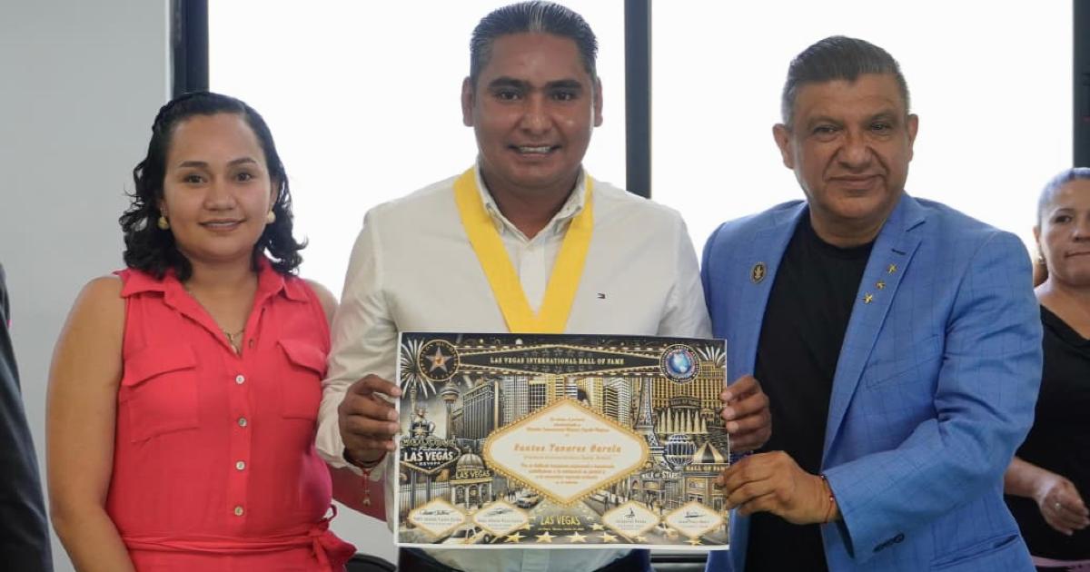Alcalde Santos Tavarez Recibe Medalla Internacional «Máximo Orgullo ...
